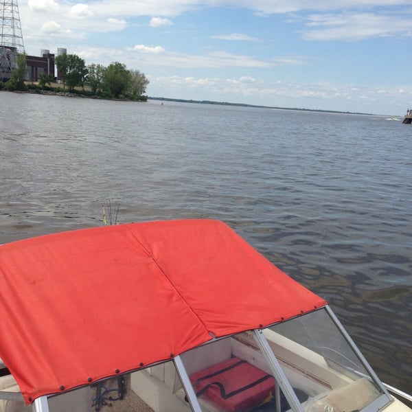 Green Bay Metro Boat Lauch - Harbor or Marina in Green Bay