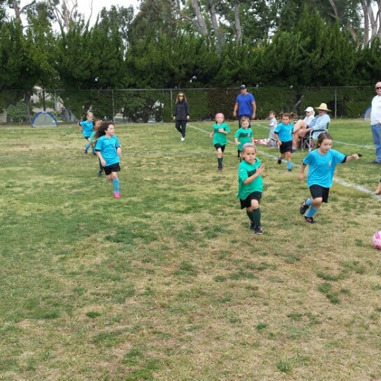 Eastbluff Elementary - Elementary School in Newport Beach