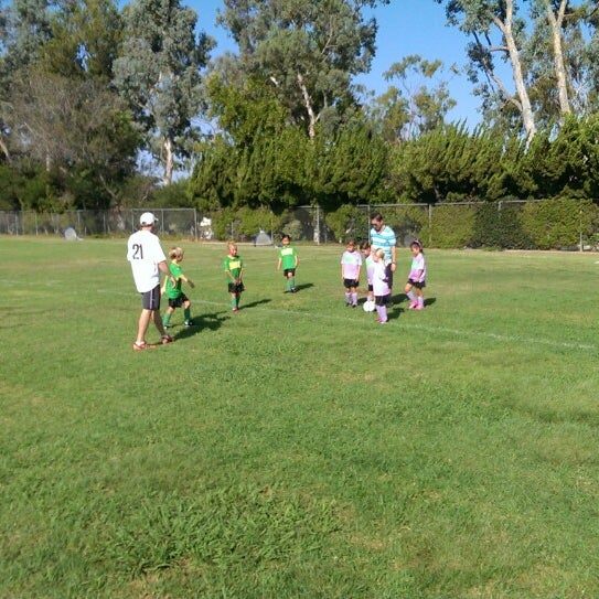 Eastbluff Elementary - Elementary School in Newport Beach