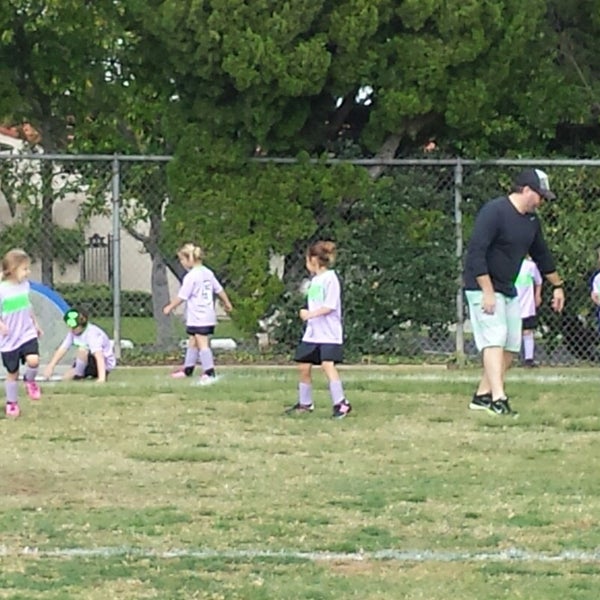 Eastbluff Elementary - Elementary School in Newport Beach