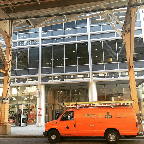 CTA Headquarters 567 W Lake - West Loop - 567 W Lake St