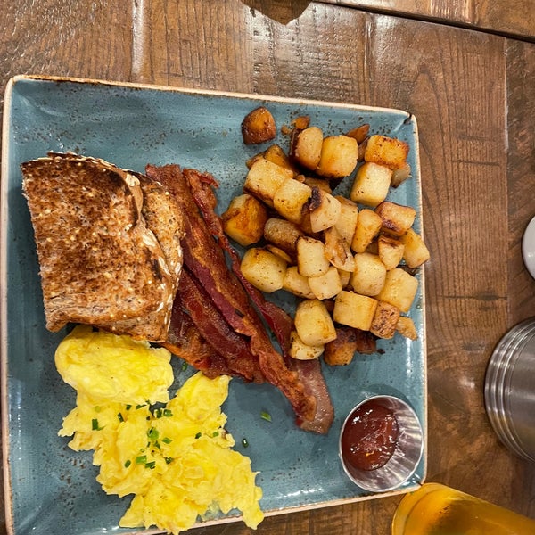 First Watch - Breakfast Spot