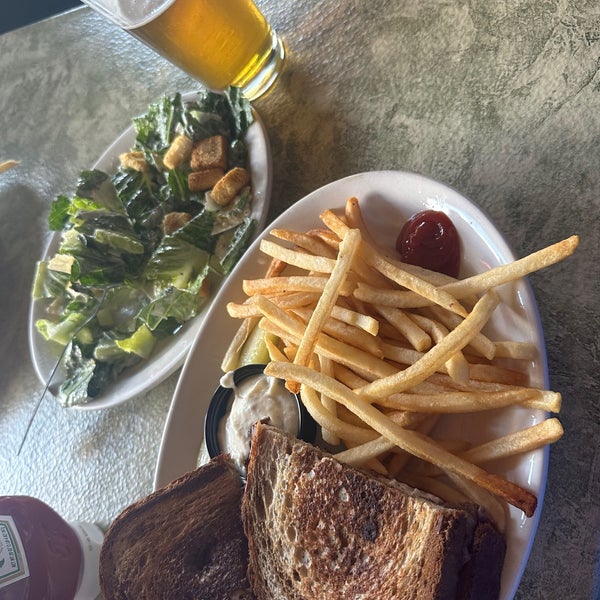 The Old Mohawk - American Restaurant