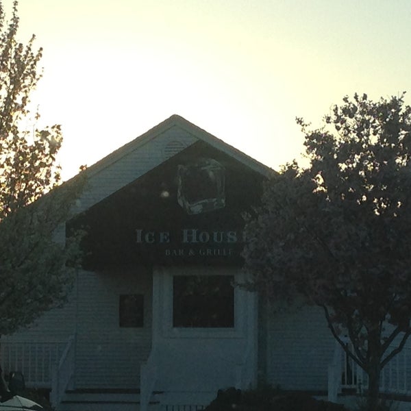 Ice House Bar & Grill - 13 tips from 367 visitors