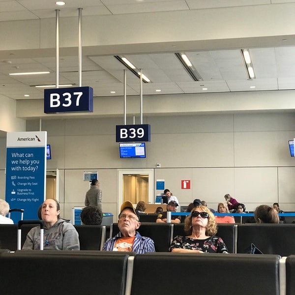 Gate B39 - Airport Gate