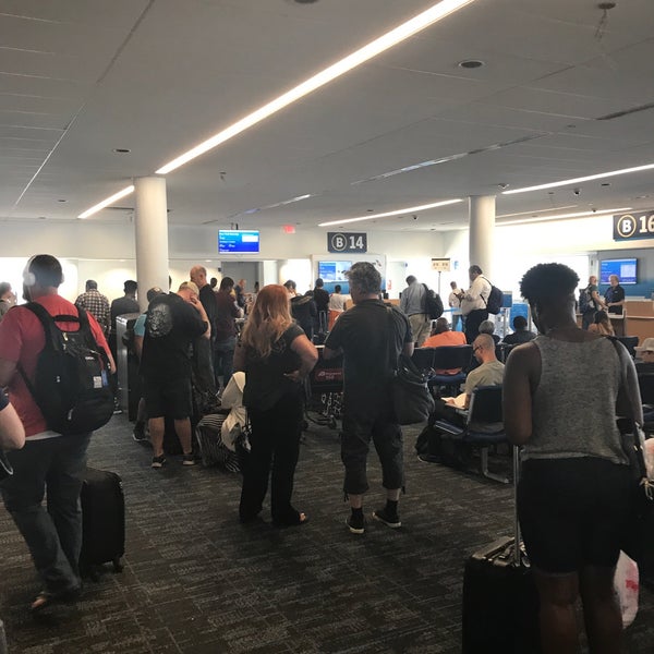 Gate B14 - Airport Gate