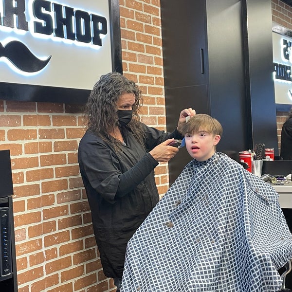 Ali's Barber Shop - Hair Salon