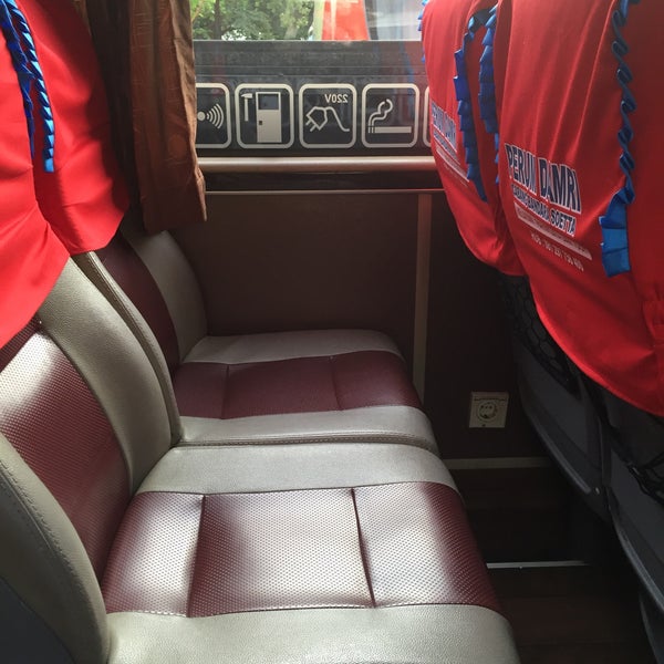 Bus DAMRI Bandara Soekarno-Hatta - Stasiun Gambir - 1 tip