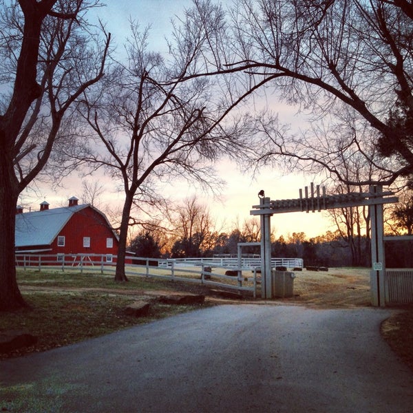 Pratt Place Inn & Barn - 2231 W Markham Rd