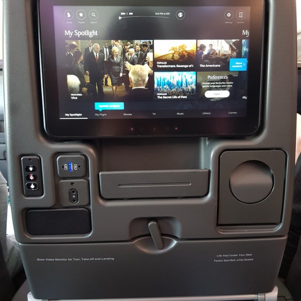 Singapore Airlines Flight SQ 345 - Plane