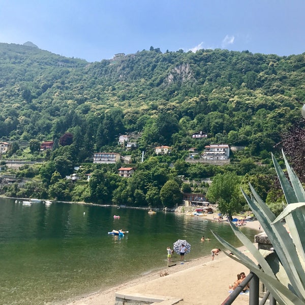 Spiaggia di Cannero Riviera - Beach in Cannero Riviera