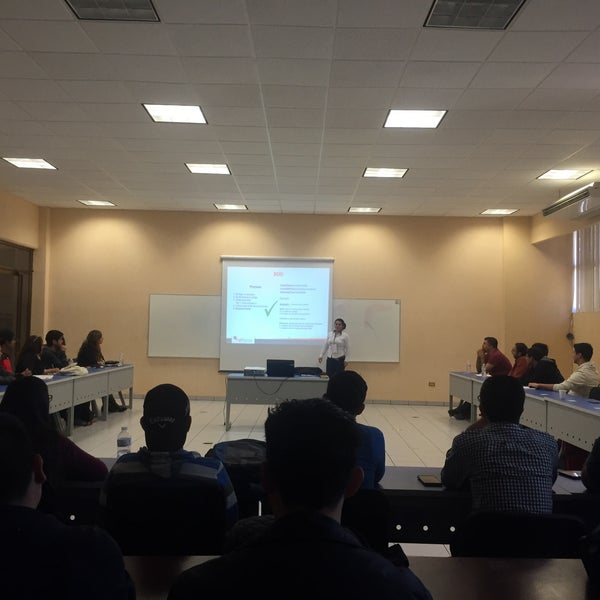 Instituto Tecnologico de Hermosillo - College Engineering Building
