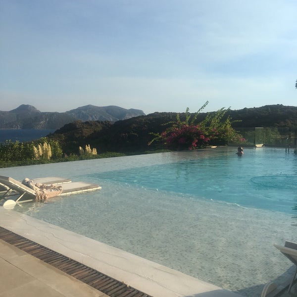 İnfinity Pool - Hotel Pool
