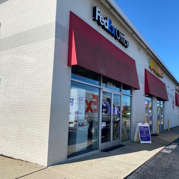 FedEx Office Print & Ship Center - 3 tips