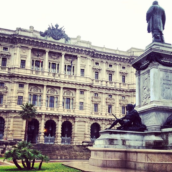 Piazza Cavour - Prati - Roma, Lazio