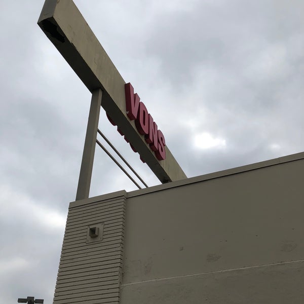 VONS - Grocery Store in Los Angeles