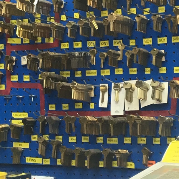 Beacon Paint & Hardware - Upper West Side - 8 tips from 222 visitors