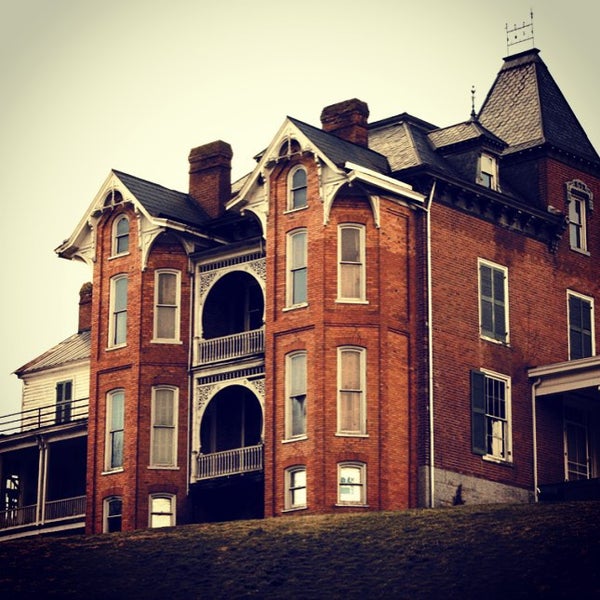 Major Graham's Mansion - Arts and Entertainment