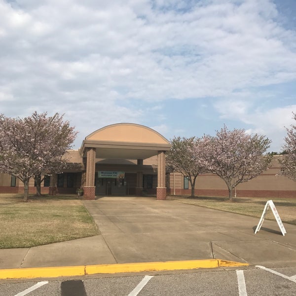Rivercrest Elementary School - Rivercrest - 4 tips from 68 visitors