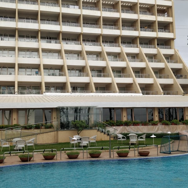 The Resort - Marve - 11 Madh-Marve Road