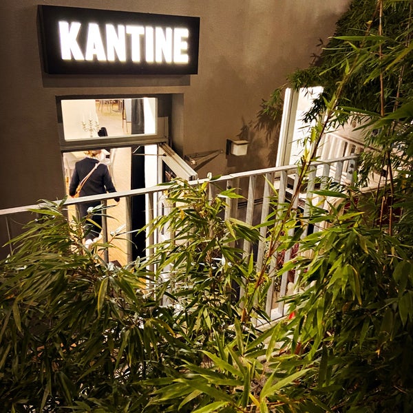 Kantine im Berliner Ensemble - Mitte - Berlin, Berlin