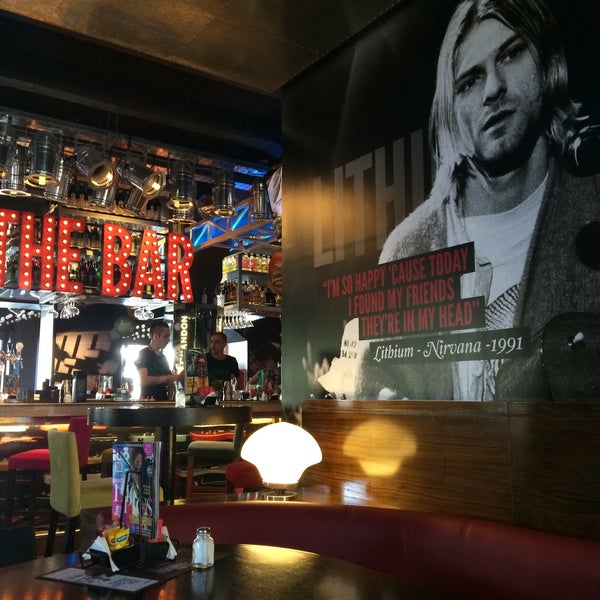 Johnny B. Good - Cocktail Bar in Buenos Aires