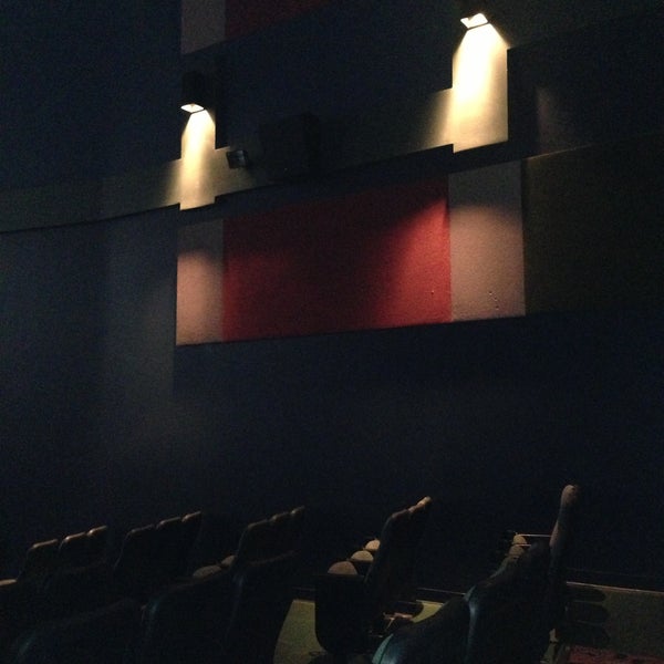Photos at Cineplex Odeon Crowfoot Crossing - Northwest Calgary - 91 ...