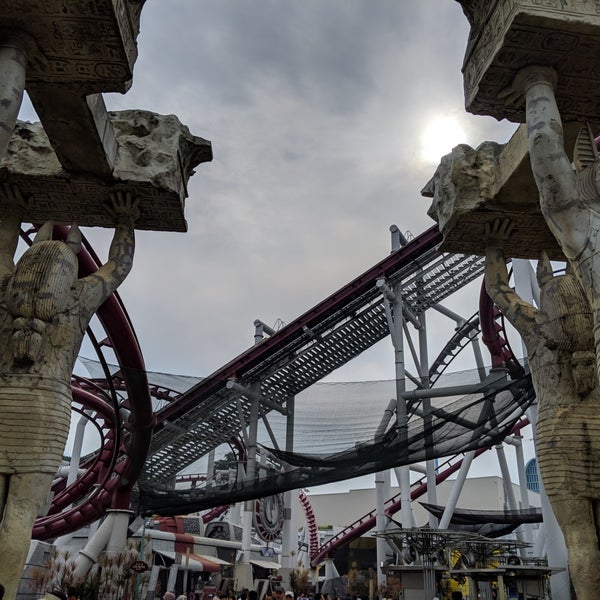 Photos at Battlestar Galactica: Human vs. Cylon - Universal Studios ...