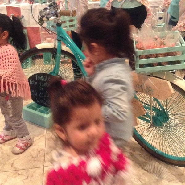 Salón D´Mawry - 5 tips from 143 visitors