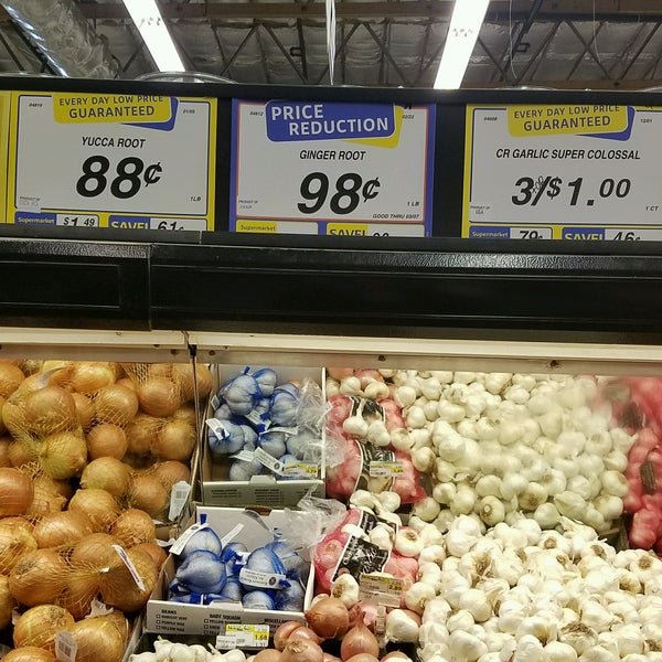 FoodMaxx - 4 tips from 266 visitors