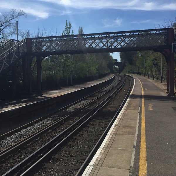 Bursledon Railway Station (BUO) - Bursledon and Old Netley - 4 tips