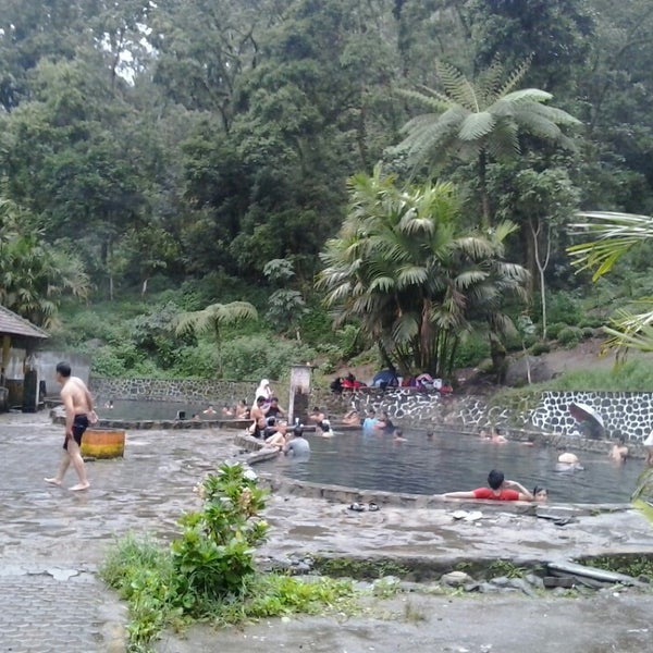 Pemandian Air Panas Cangar - Hot Spring in Batu
