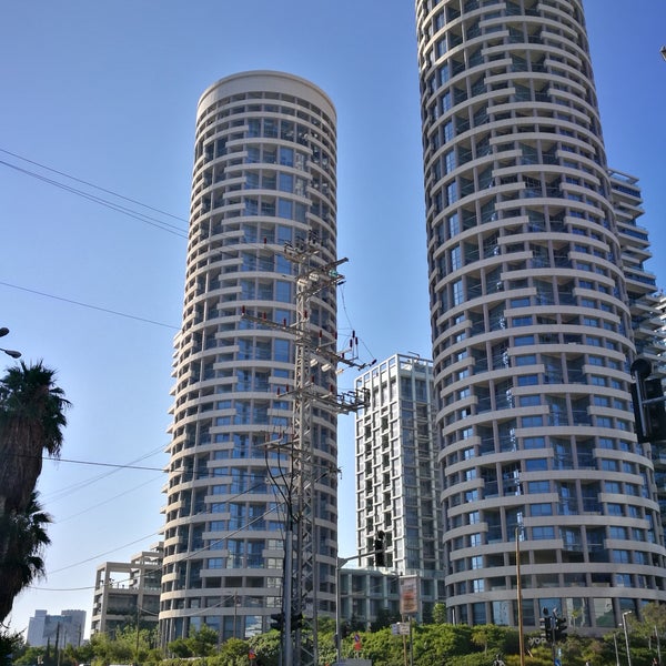 Yoo Towers - Structure in HaRakevet