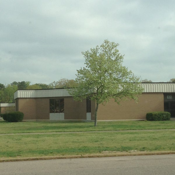 Henderson Middle School - Middle School in John Marshall