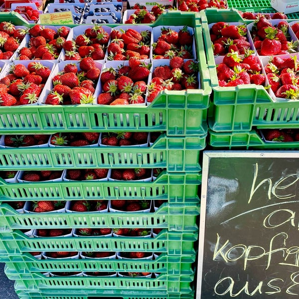 Helvetiaplatz Markt - Market in Kreis 4