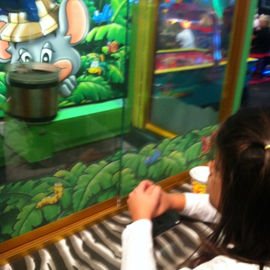 Chuck E. Cheese - Arcade