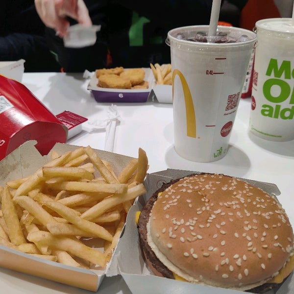 McDonald's - Fast Food Restaurant