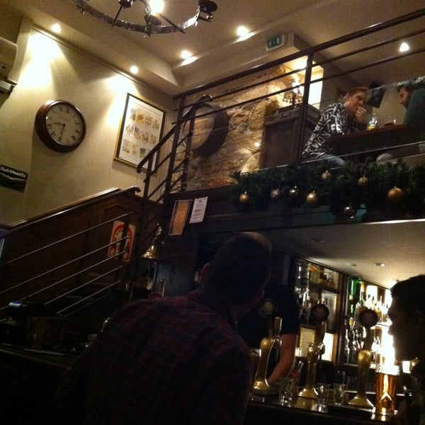 The Dog's Bollocks - Pub in Lyon