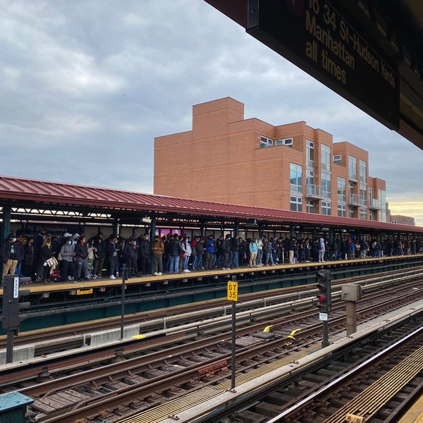 Photos at MTA Subway - 74th St/Roosevelt Ave/Jackson Hts (7/E/F/M/R ...