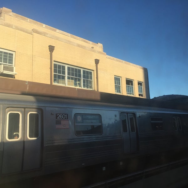 Photos at MTA Subway - 4th Ave/9th St (F/G/R) - Metro Station in Gowanus