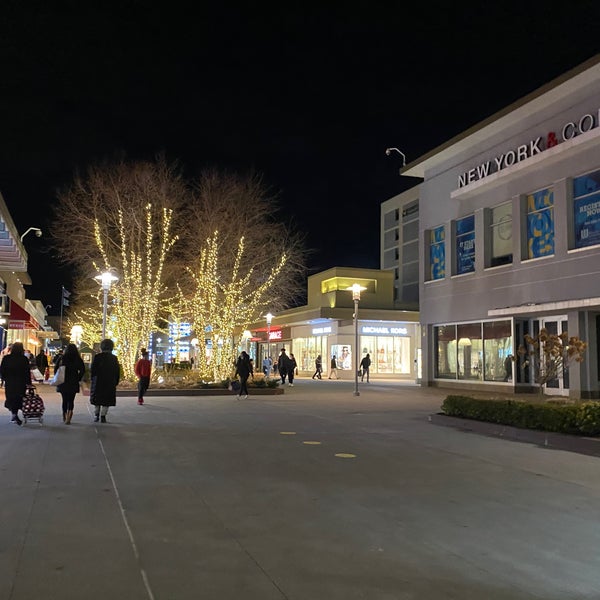 Photos at Cross County Shopping Center - Southeast Yonkers - 72 tips