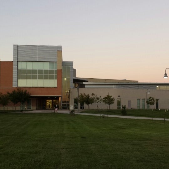 Photos at HCC Learning Hub - Greenbriar Southwest - 10041 Cash Rd