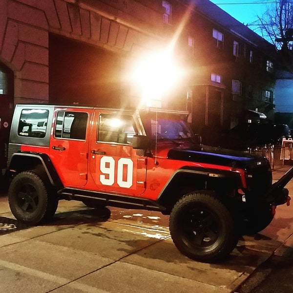 FDNY Engine 90/Ladder 41 - Van Nest - 64 visitors