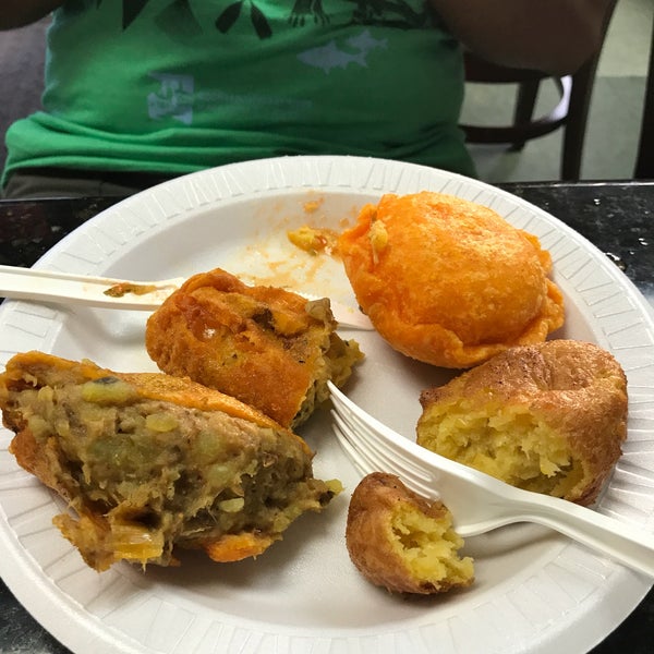 Caprichos Antioquenos Bakery - Bakery