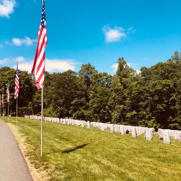Photos at Quantico National Cemetery - Cemetery in Triangle