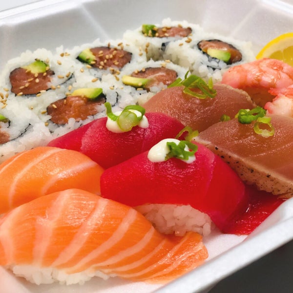 Momo Sushi - Sushi Restaurant in Los Angeles