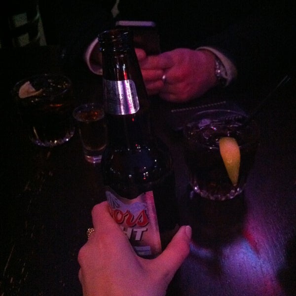 The Bend Lounge - Southwest Edmonton - 4 tips