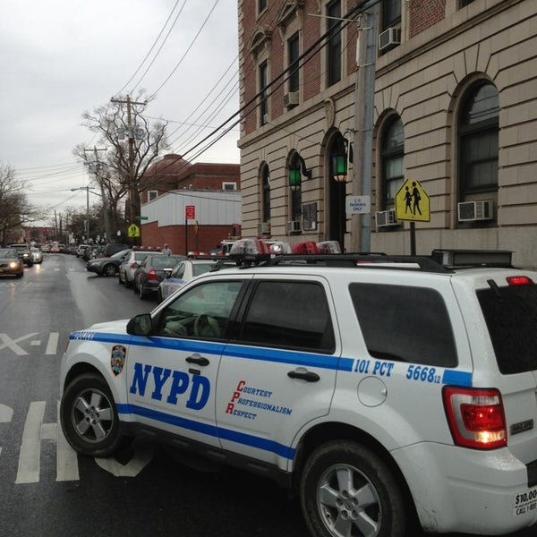 Fotos em NYPD - 101st Precinct - Far Rockaway, NY