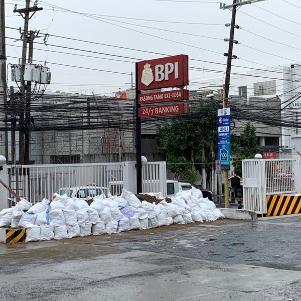 Bank of the Philippine Islands (BPI) - Magallanes - 4 tips