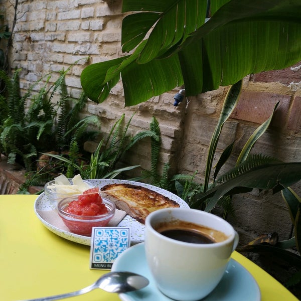 Bluebell Coffee Co - Russafa - Carrer De Buenos Aires 3